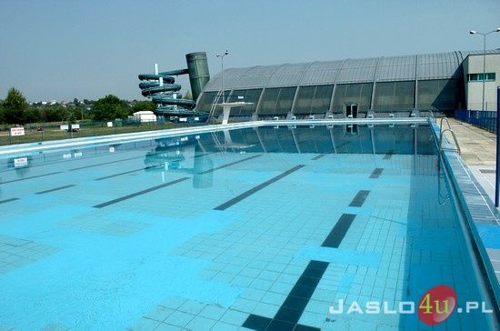 Odkryty basen dostępny od soboty! :: Sport :: Jaslo4u.pl